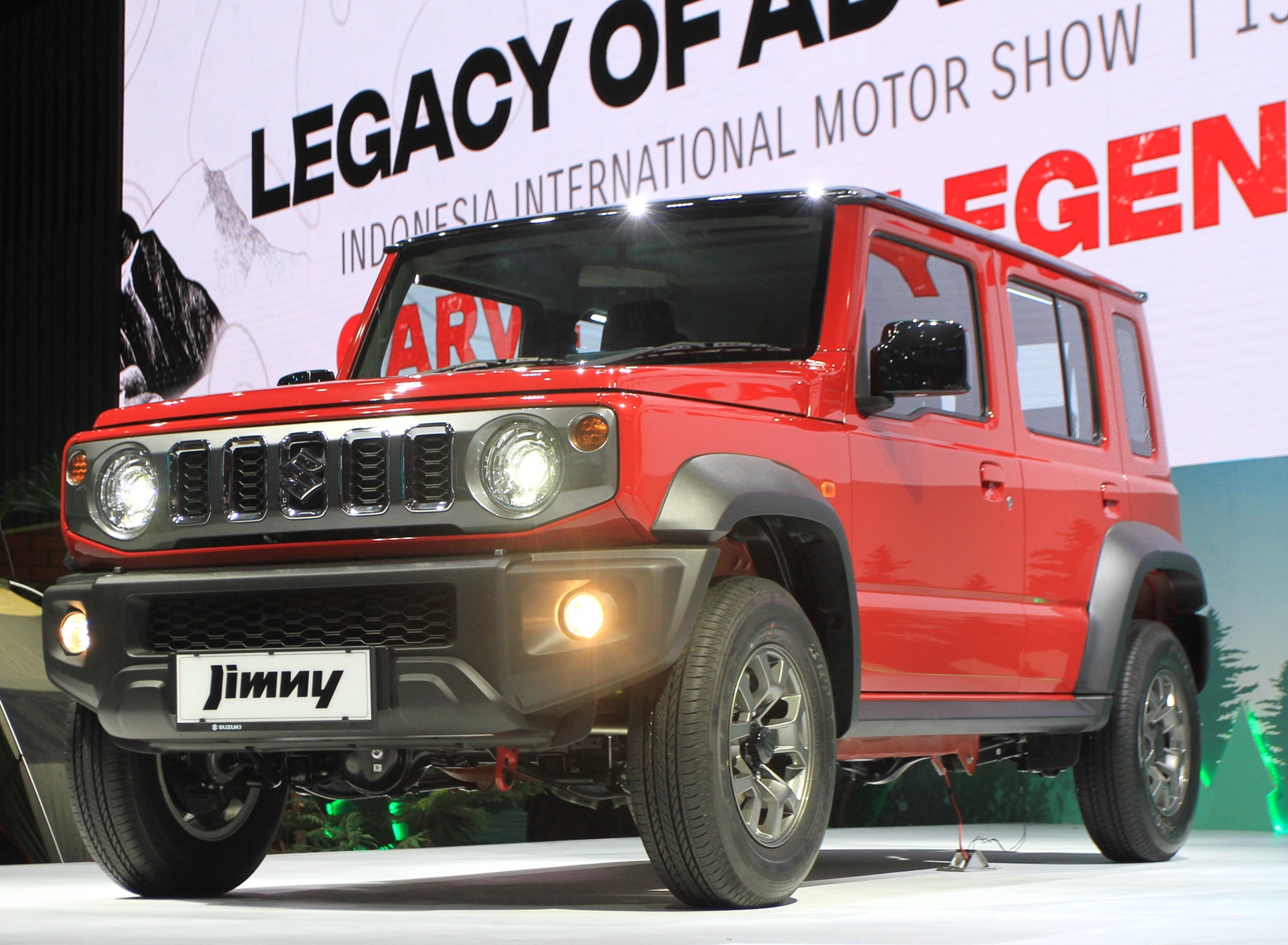 Suzuki Jimny 5-door Mobil Legendaris Besutan Suzuki